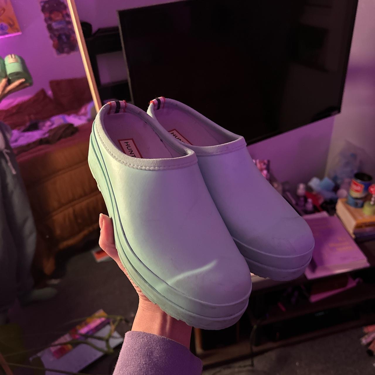 Hunter womens play clogs - thrum green - size 6 -... - Depop