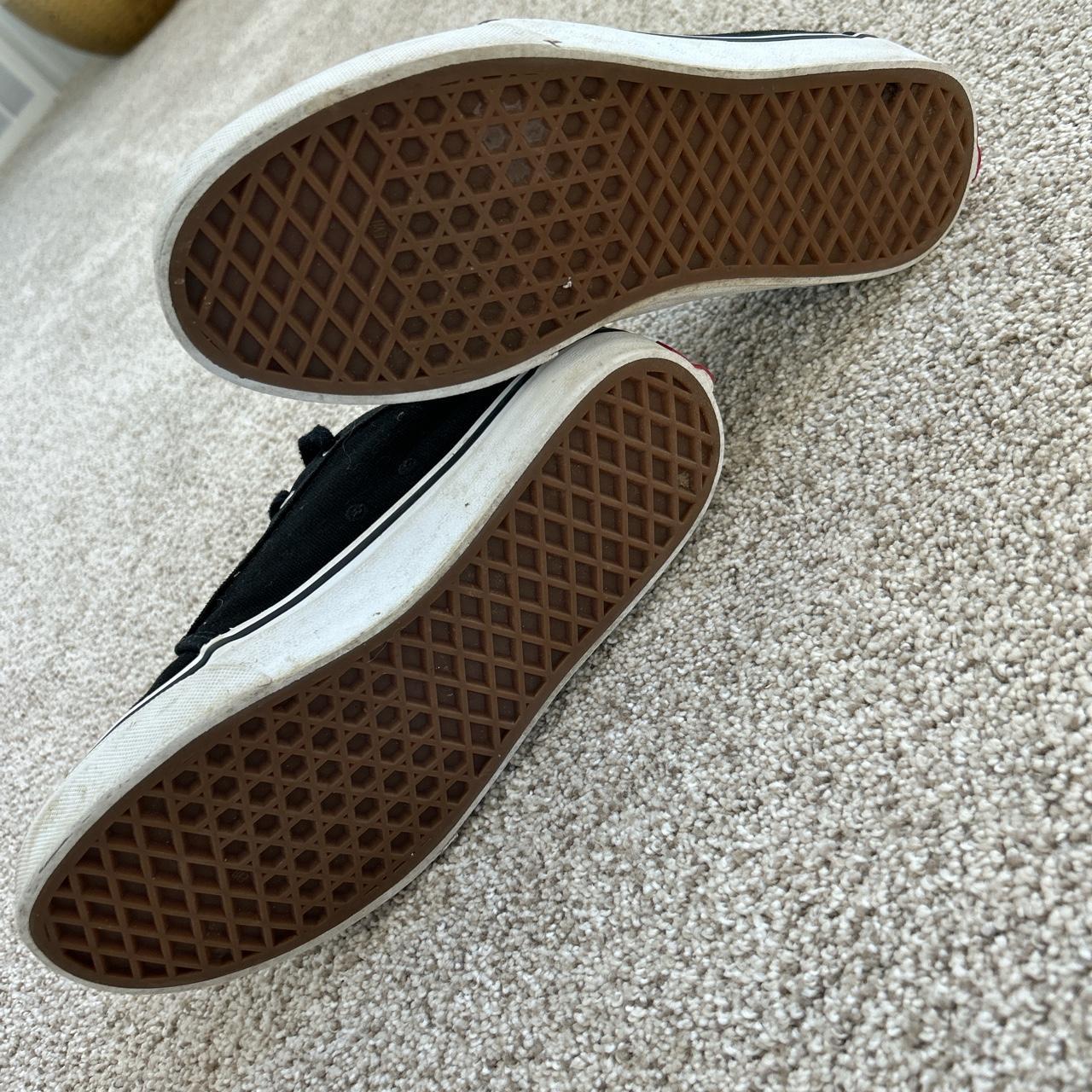 Vans unisex size 6.0 kids. I am a size 7/7.5 and... - Depop