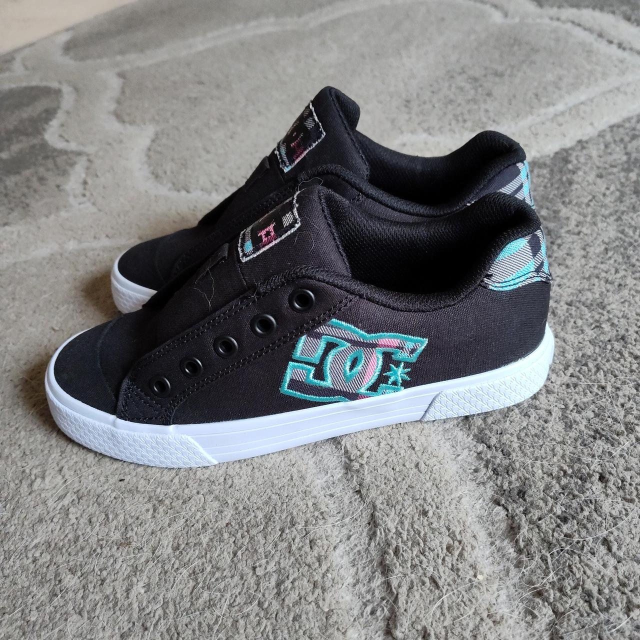 Women's DC shoes plaid size 6 (women's) #skater #shoes - Depop