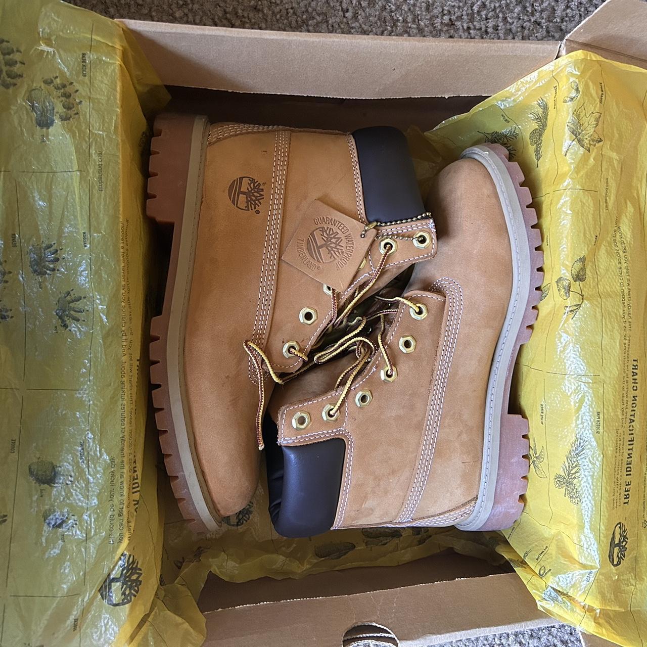 TIMBERLAND SIZE 5.5Y WORN TWICE HAS TINY TINY... - Depop
