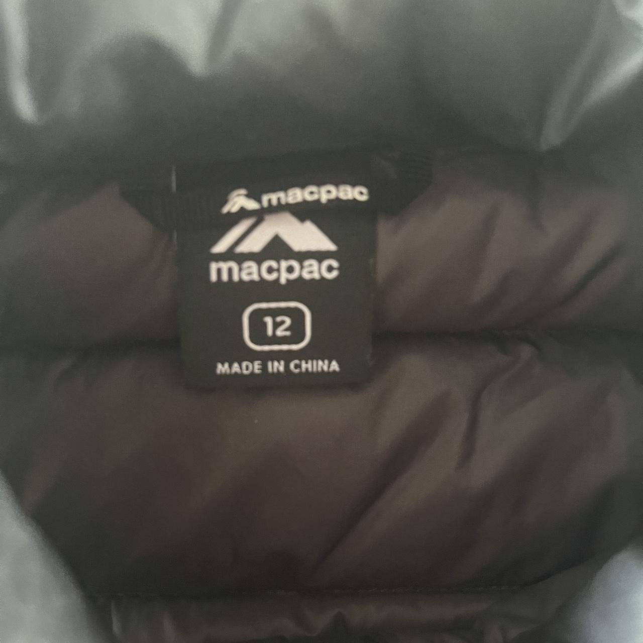 Macpac puffer vest - Depop