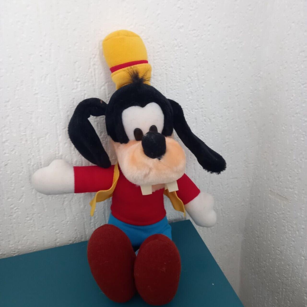 Hasbro Disney Goofy Soft Toy, 35cm - Depop