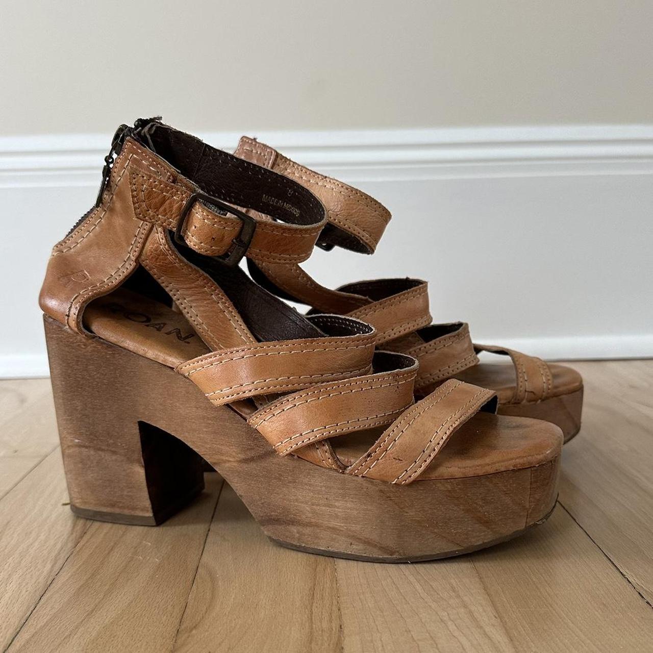 Free People / Roan Leather Platform Clog Sandals (8)... - Depop