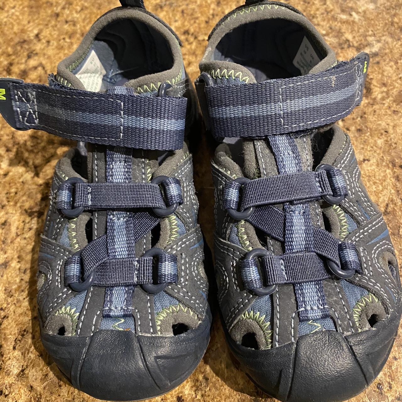 The Merrell Hydro Sandals size 9 are versatile water... | Depop