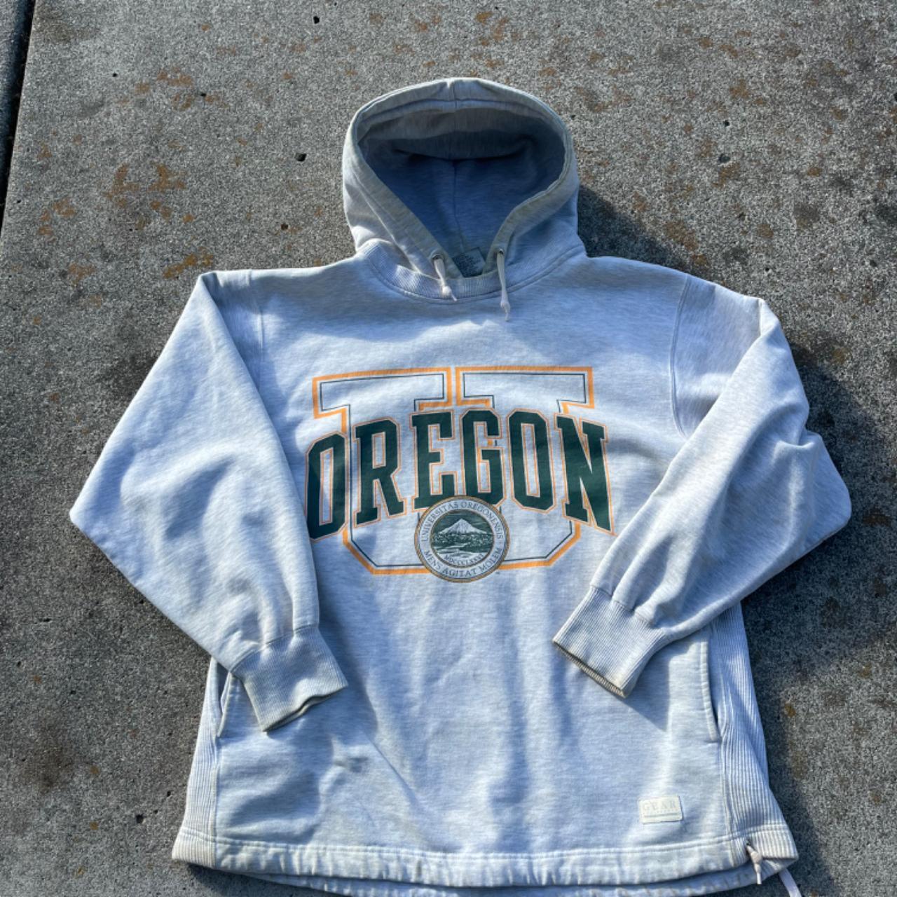 Vintage University of Oregon hoodie L fits like a... - Depop