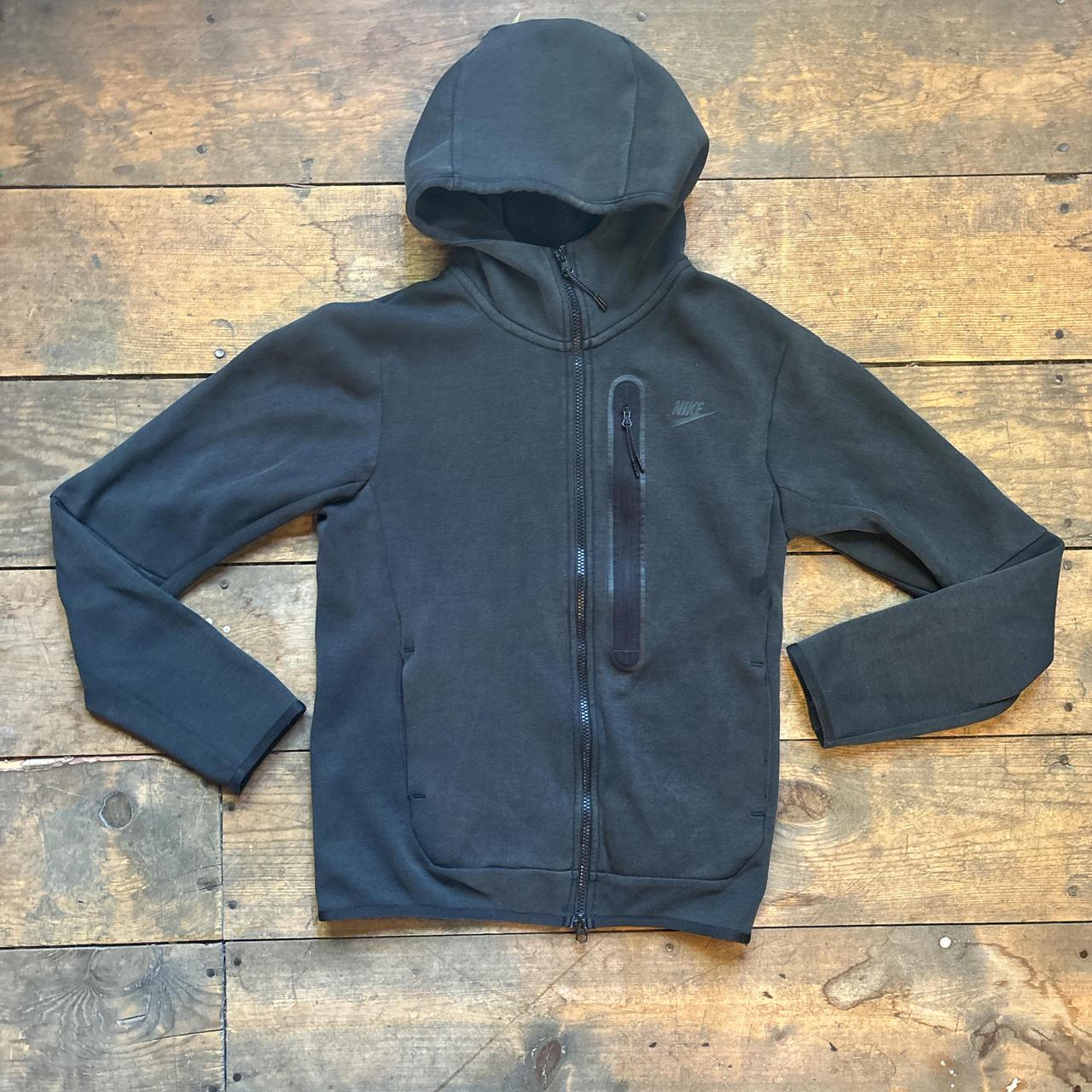 Woman’s Nike tech/size xs/no flaws Pit to pit 18in... | Depop