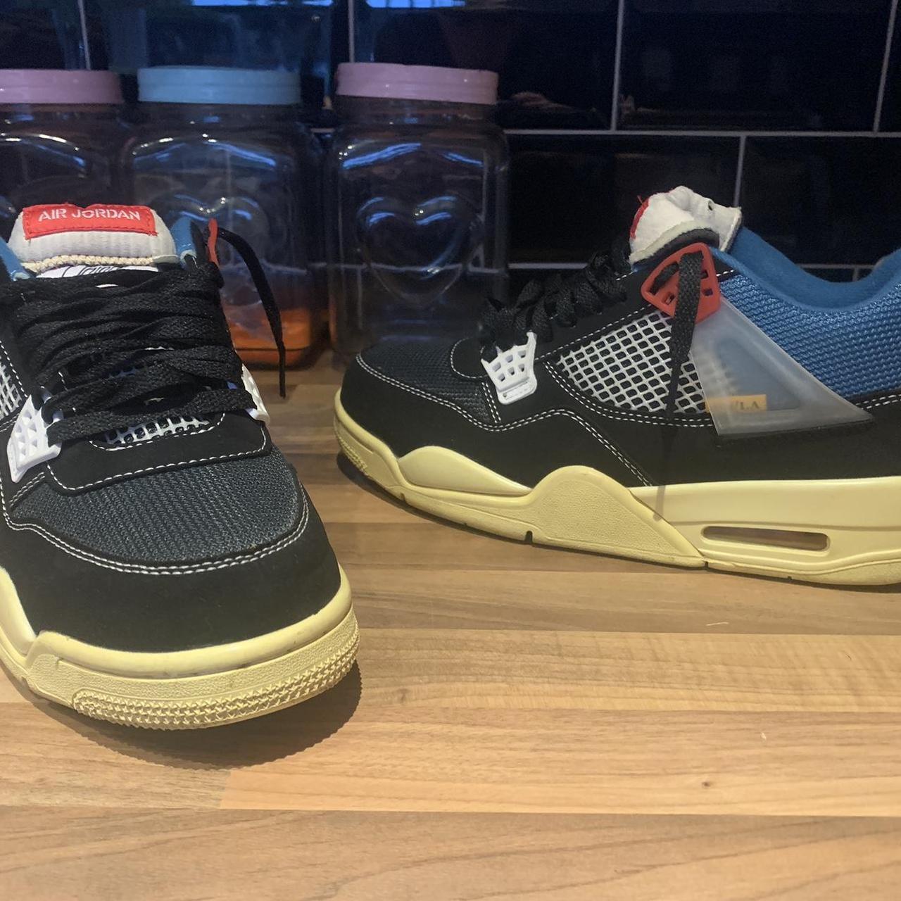 Jordan 4 off niors - Depop