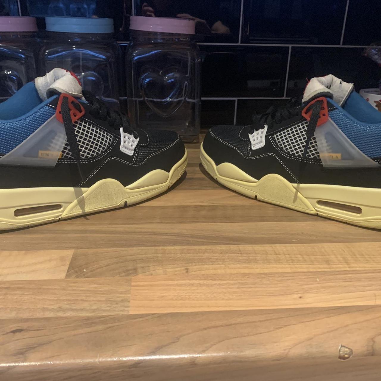 Jordan 4 off niors - Depop