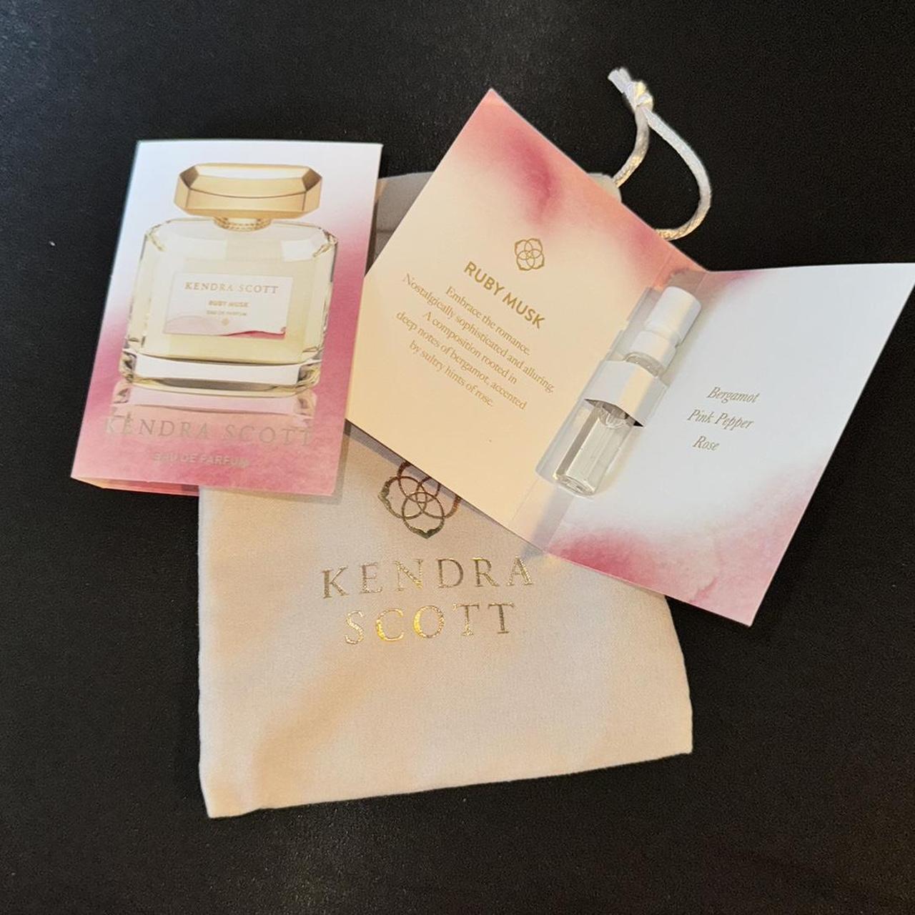 kendra scott perfume sample - Depop