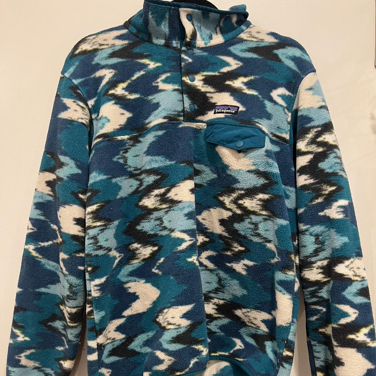 womens patagonia blue synchilla patterned fleece... - Depop