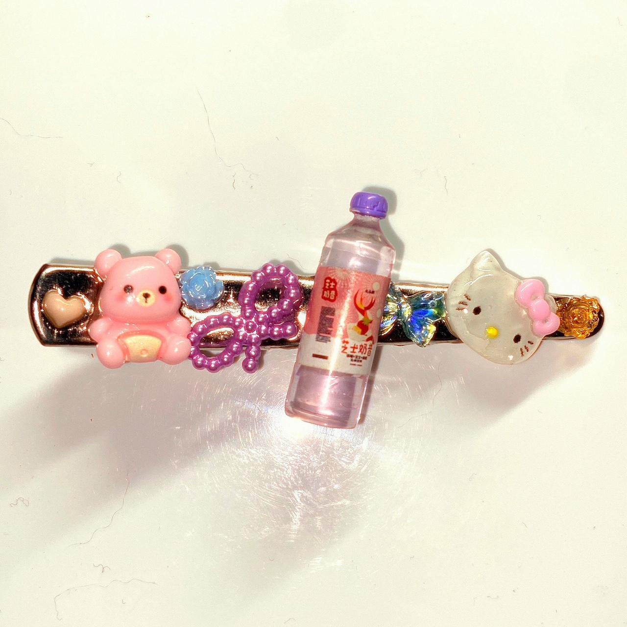 Junk hair clip Handmade - Depop