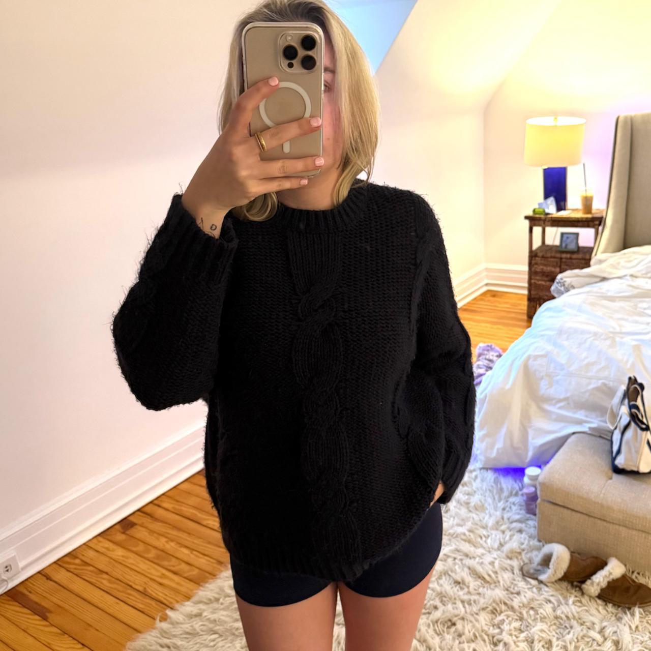 Edikted Navy Sweater - Depop