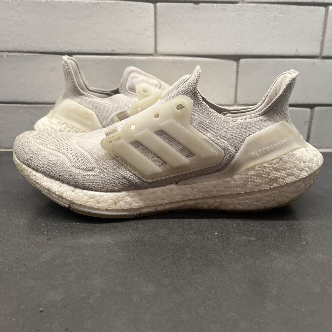 All white ultra boost size 8 - Depop