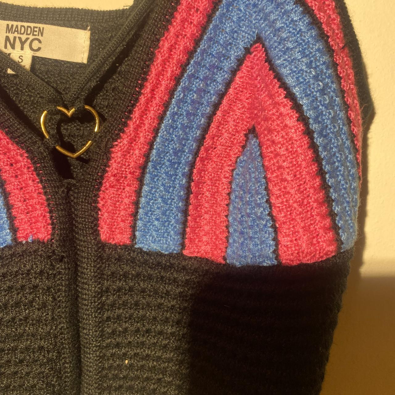 small black crotchet crop top with heart ring Madden... - Depop