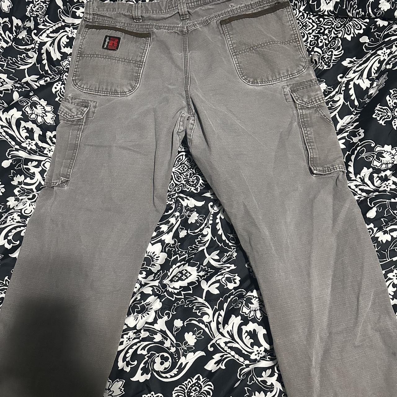 Wrangler Riggs grey double knee cargo pants Size... - Depop