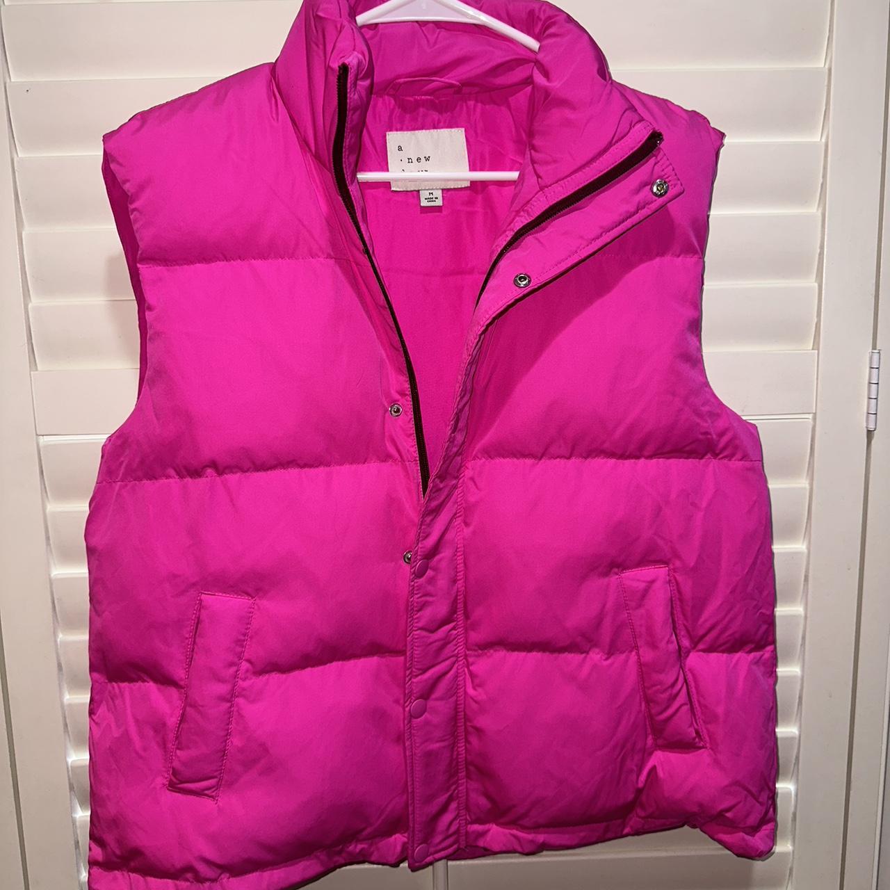 Hot pink vest ⭐️Never worn - Depop