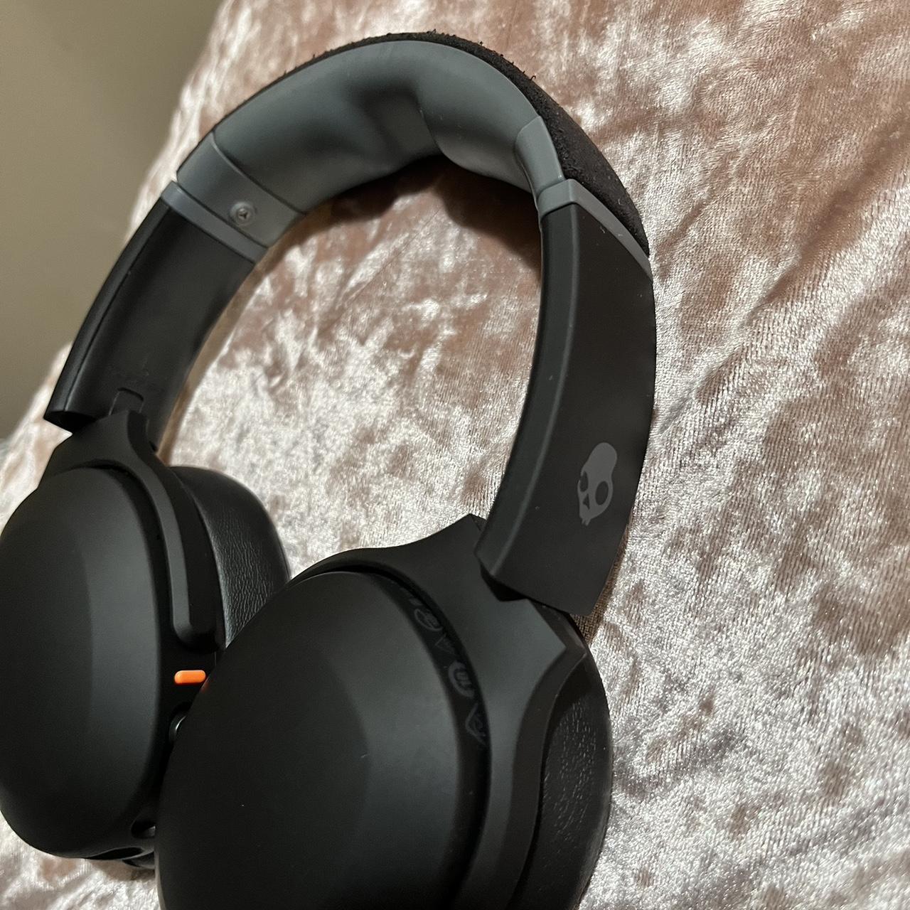 Black skull candy headphones ⚠️ THESE HEADPHONES DONT... - Depop