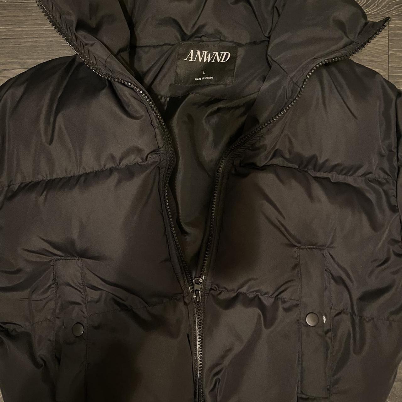 ANWND Fashion Nova Black Cropped Puffer Drop... - Depop