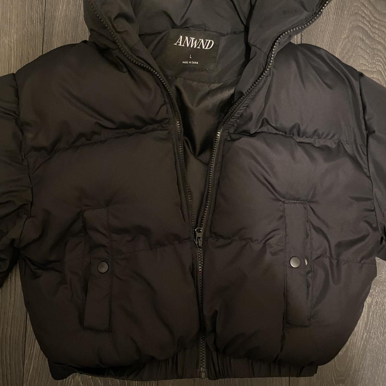ANWND Fashion Nova Black Cropped Puffer Drop... - Depop