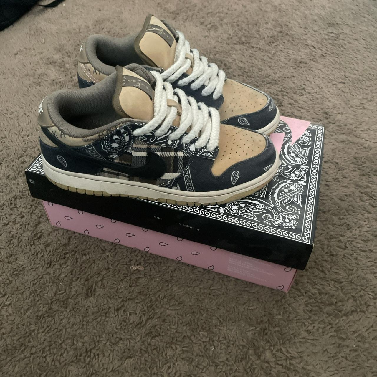 Super cool sb dunks Lot of signs of wear n flaws r... - Depop