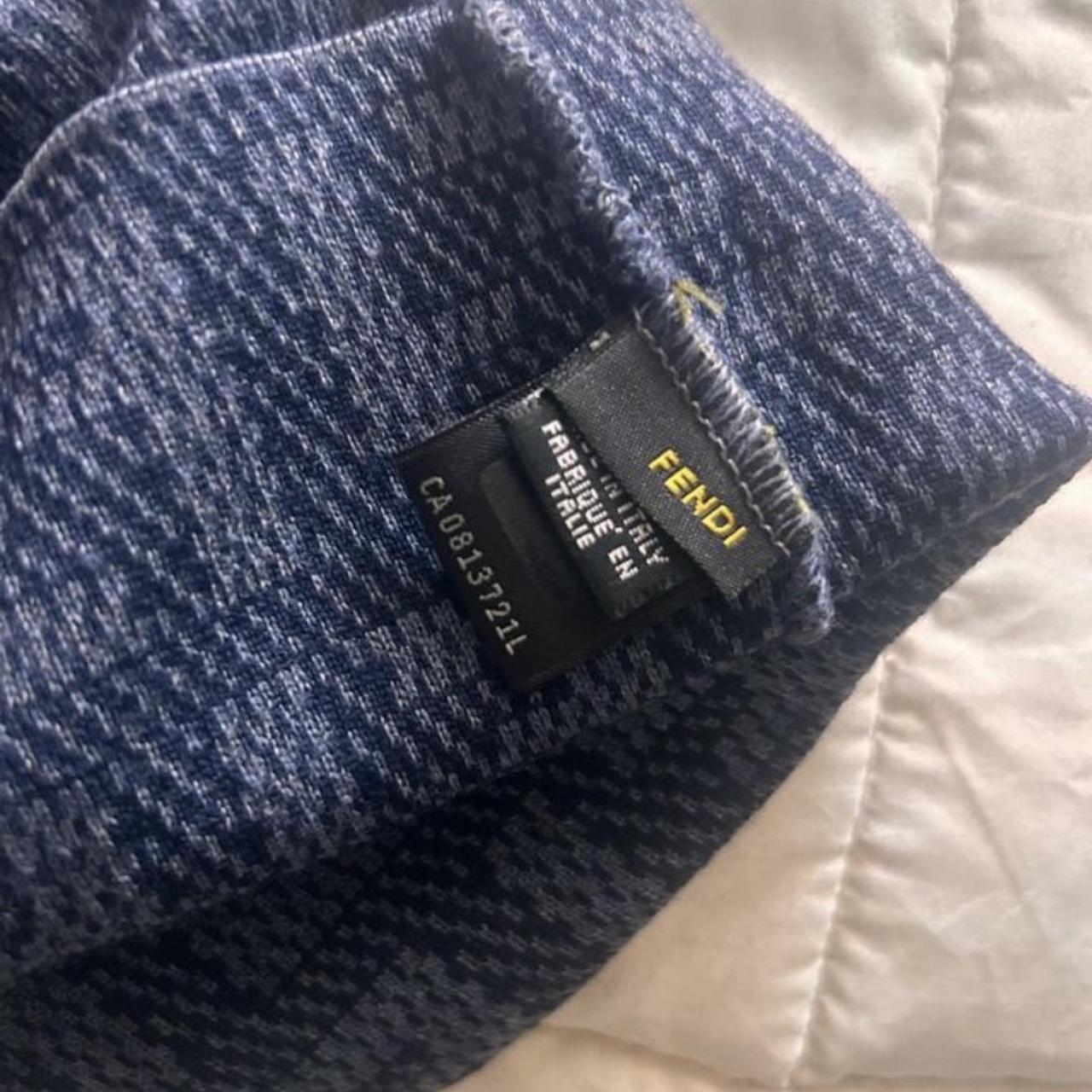 Cuffia fendi unisex - Depop