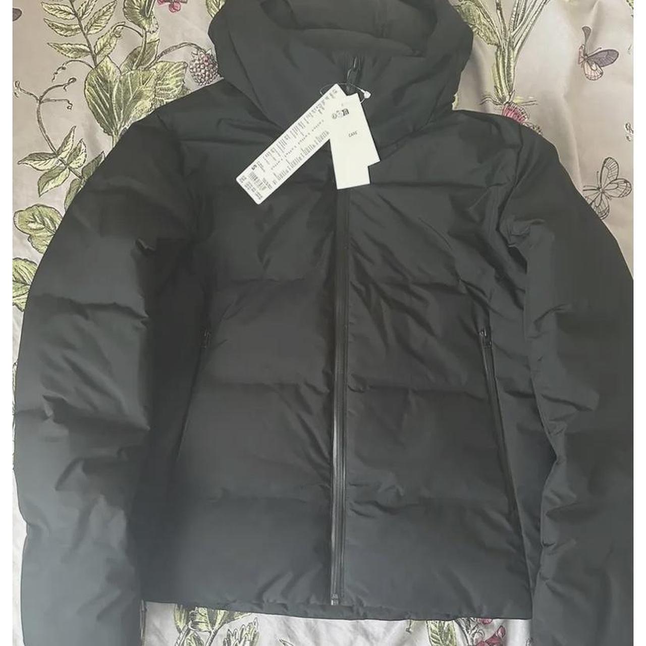 Black Seamless Uniqlo Puffer - Depop