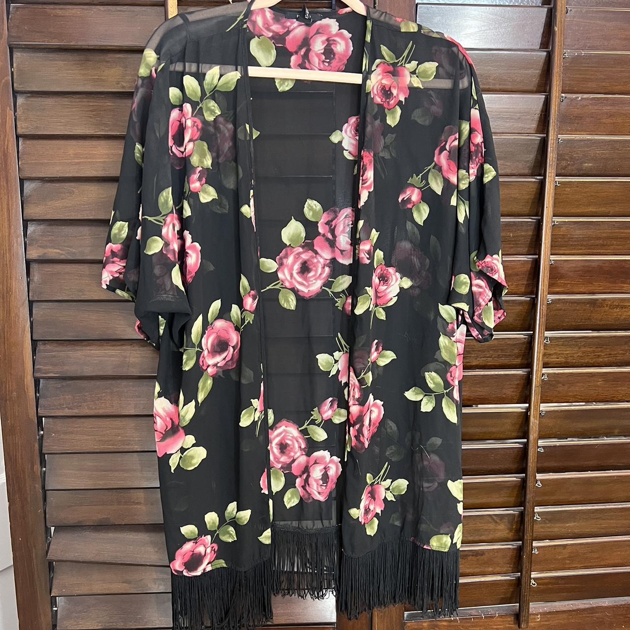 Whimsical Rose Floral Fringe Duster, Forever 21 SIZE... - Depop