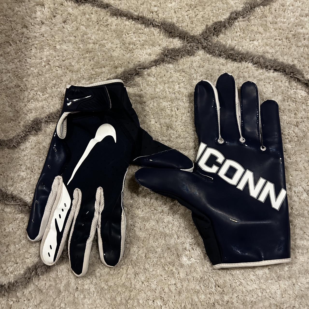 UCONN Nike xl football gloves - Depop