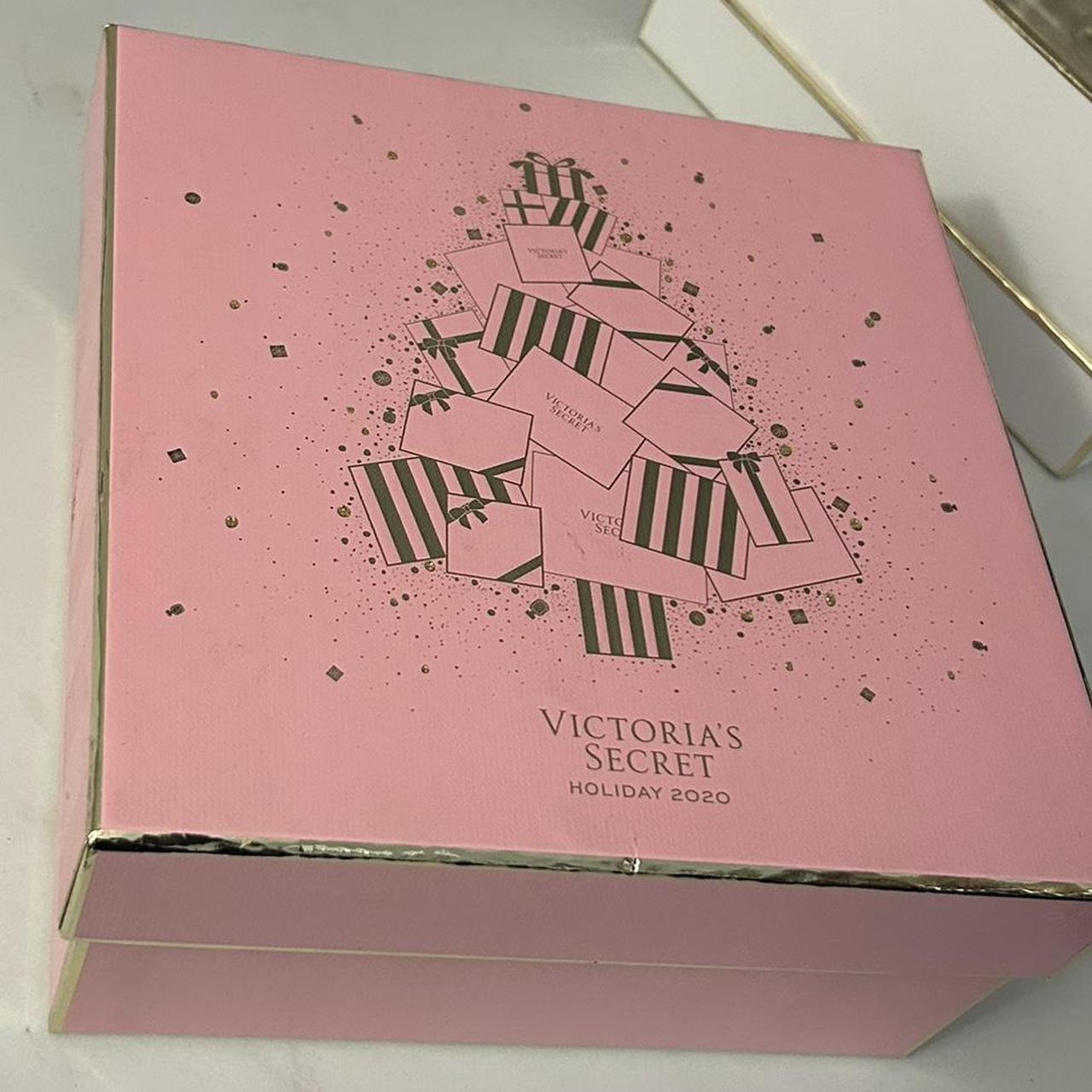 Victorias Secret Bombshell perfume gift set - Depop