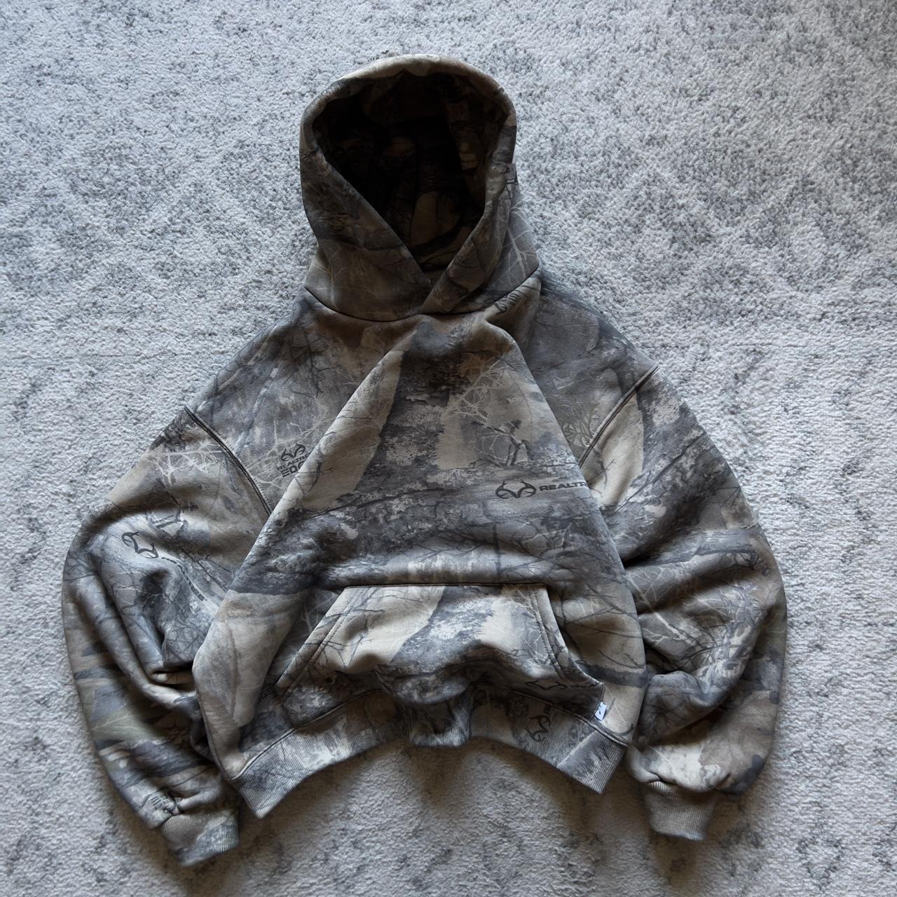 Akimbo Hoodie Realtree Camo Size M Relaxed, Boxy... | Depop
