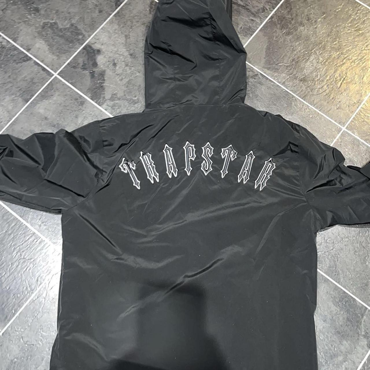 trapstar windbreaker size medium - Depop