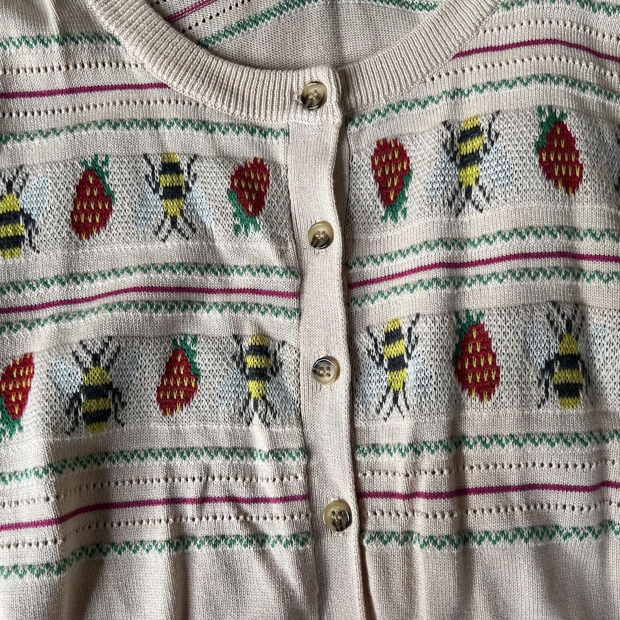 ️🐝 NWT ModCloth Strawberry/Bee fair isle print... - Depop