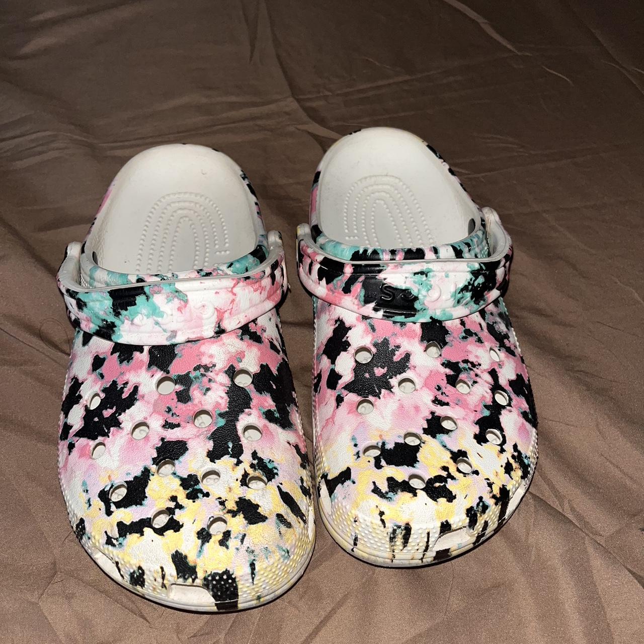 size 5 crocs/worn a couple times - Depop