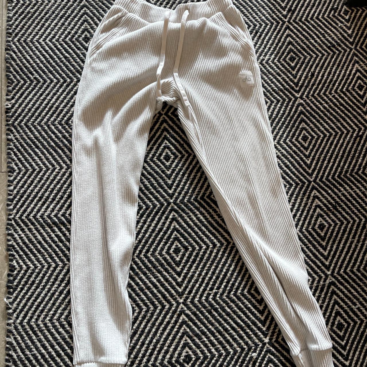 alo yoga light grey ribbed sweat pants size XS. - Depop