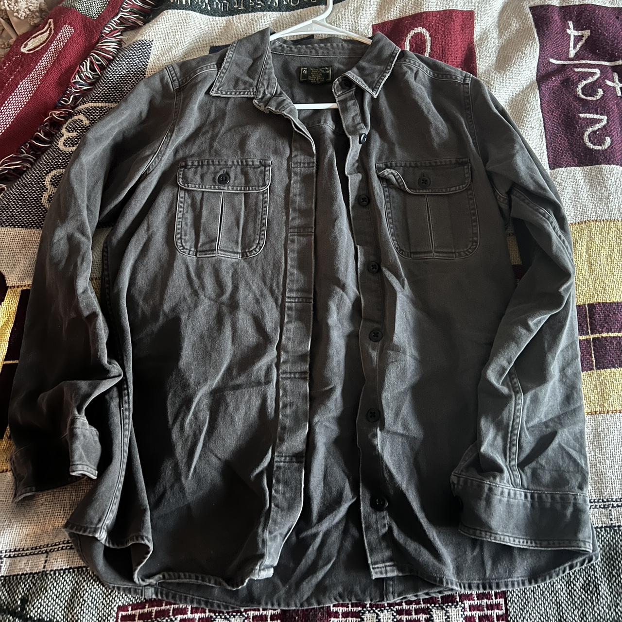 Abercrombie & Fitch green button-up shirt #Abercrombie | Depop