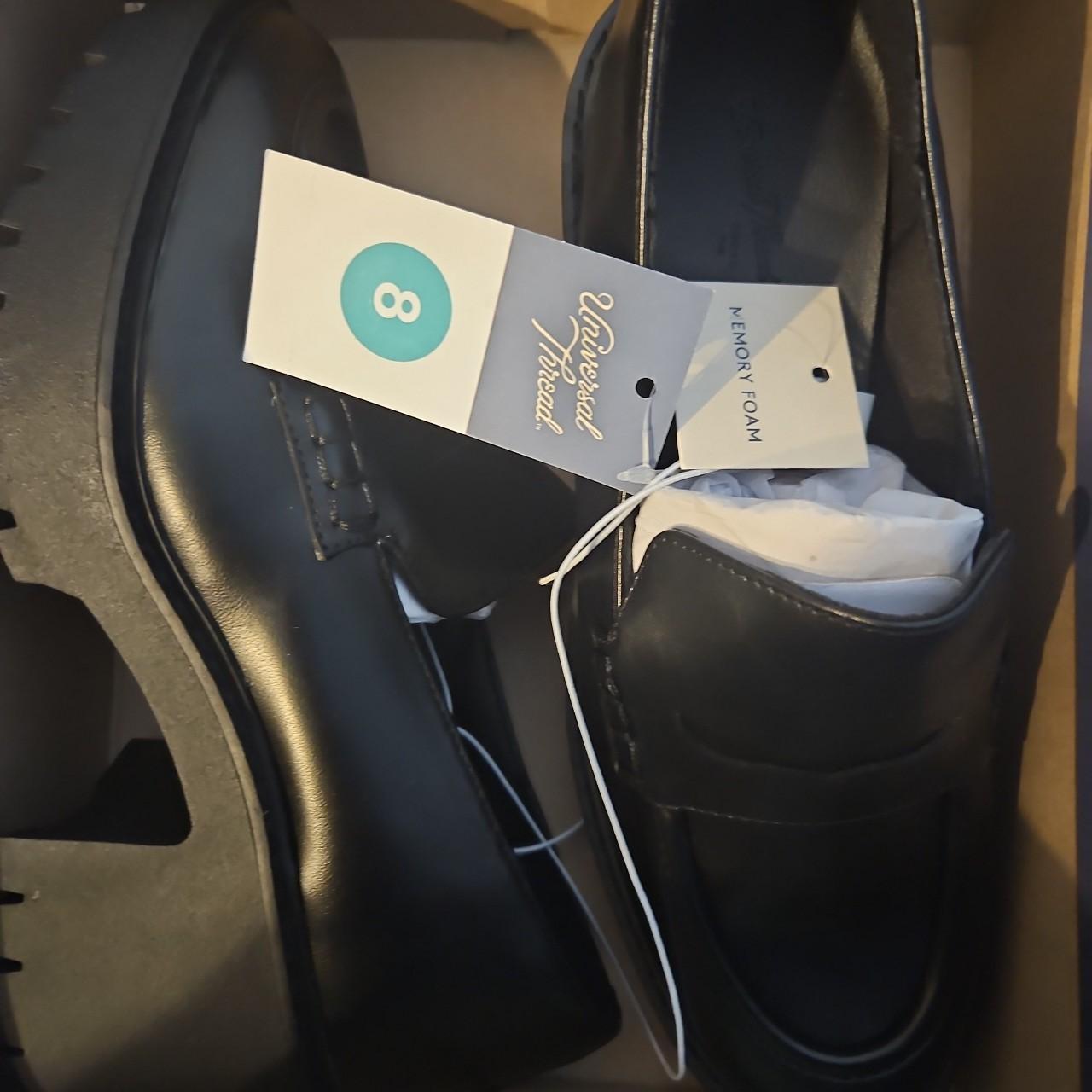 Universal thread shoes. Brand new - Depop