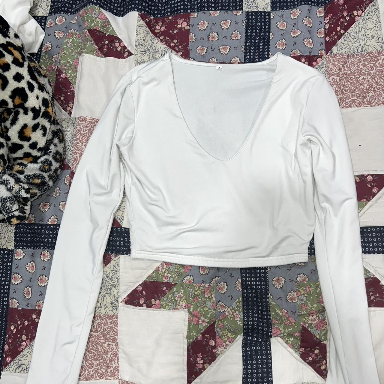 Whit long sleeve crop-top #whitecroptop #longsleeve... - Depop