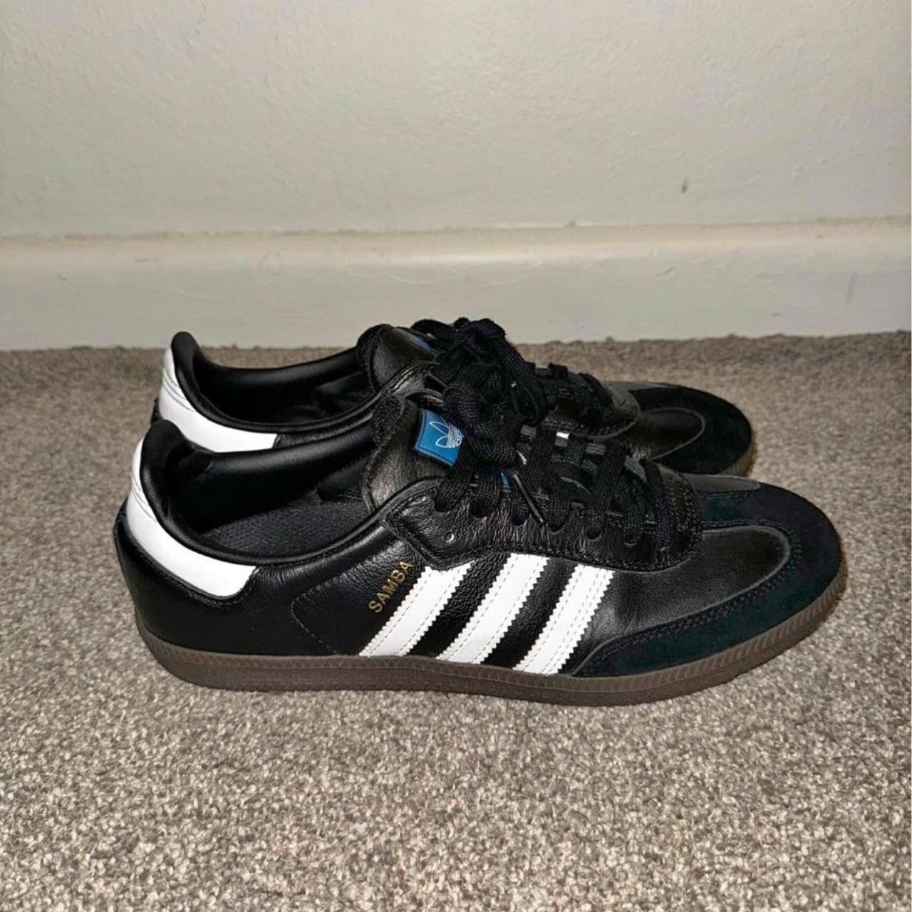 SAMBAS SIZE 9 don’t wear them … - Depop