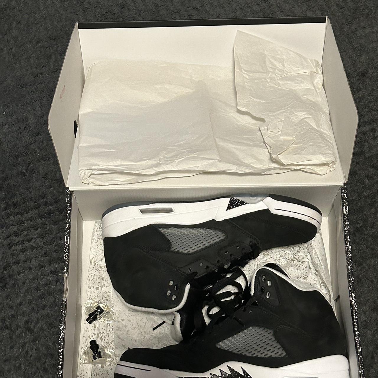 Air Jordan 5 Retro/Oreo 5s Slightly worn but in very... - Depop