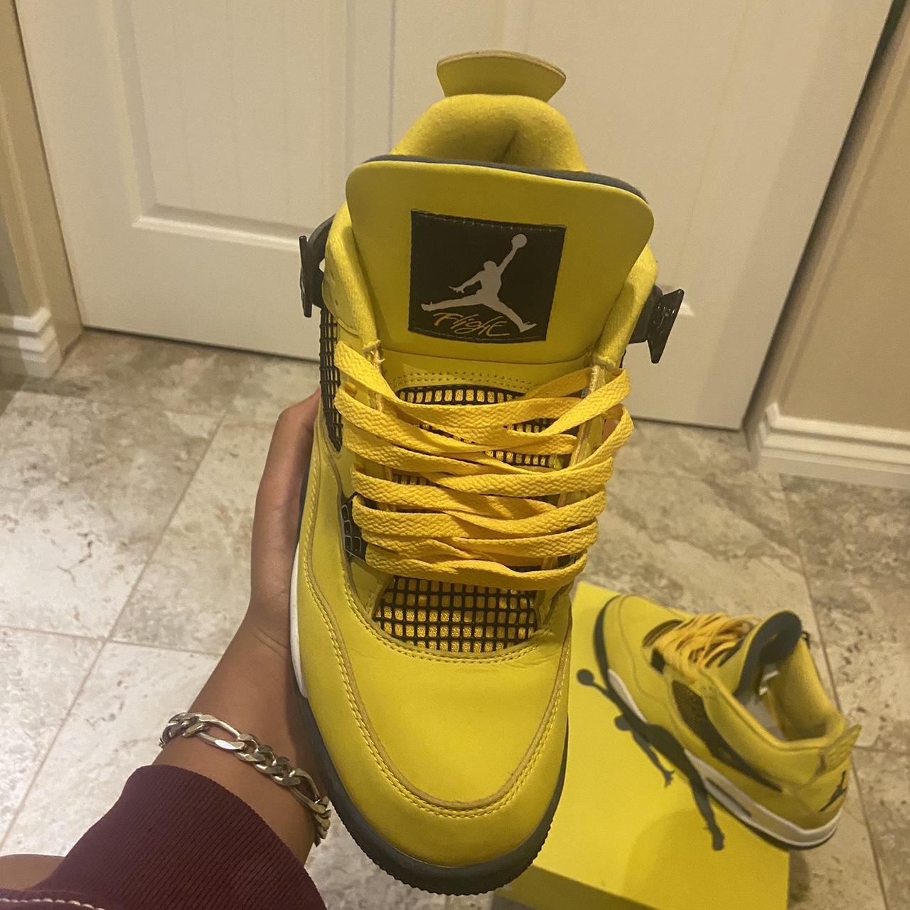 Jordan lightning’s 4’ Size 11 Comes with box - Depop