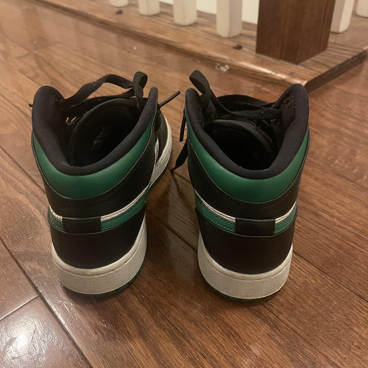 Jordan size 3.5 - Depop