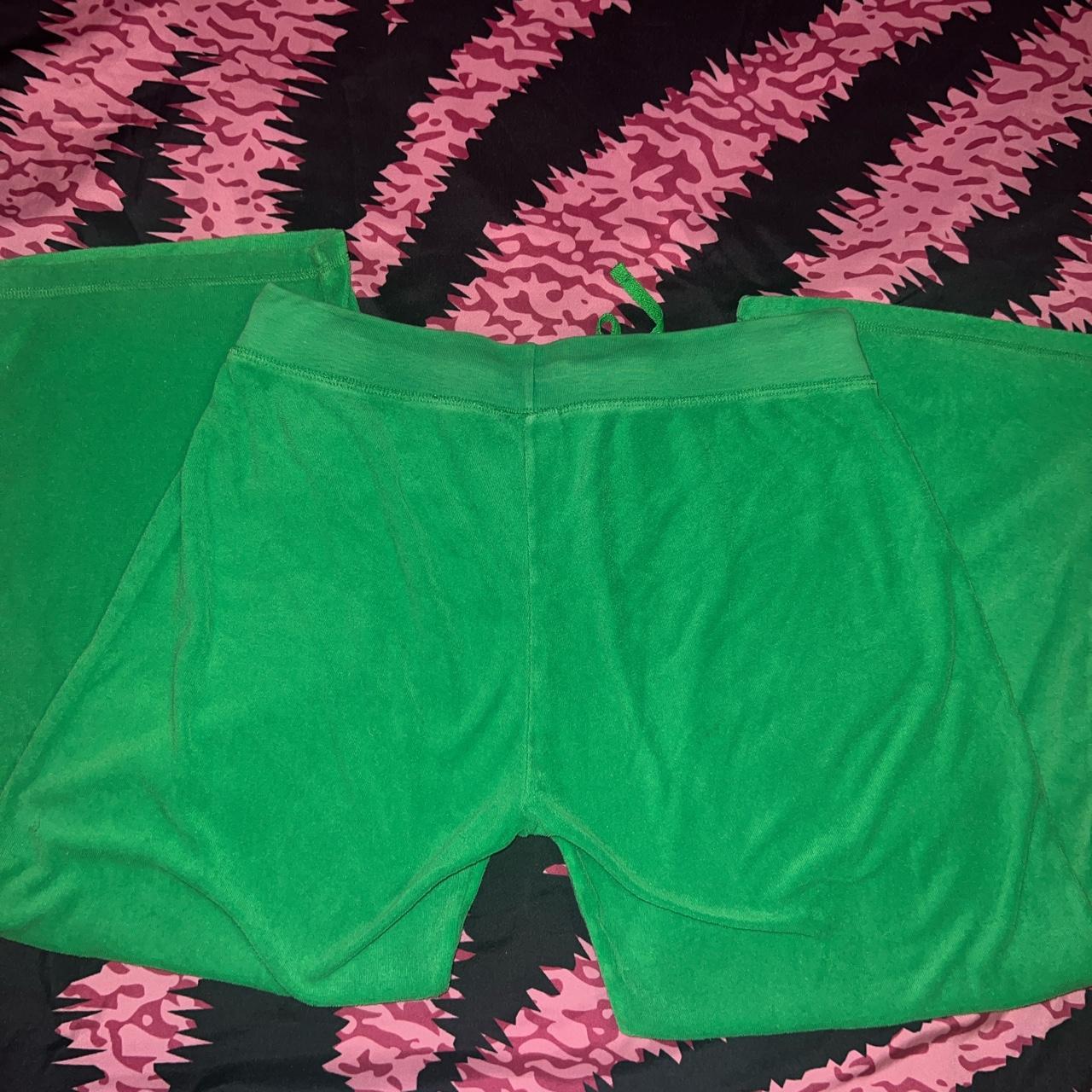 No Boundaries Green Terri Cloth Capris SIZE: M... - Depop