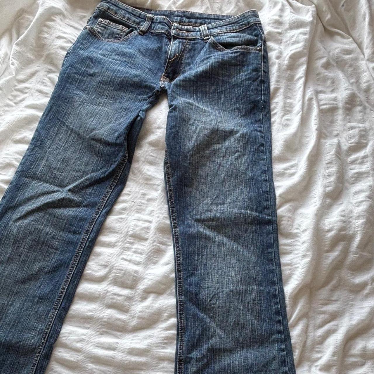 2000s low rise lee flared jeans 25-26” will need... - Depop