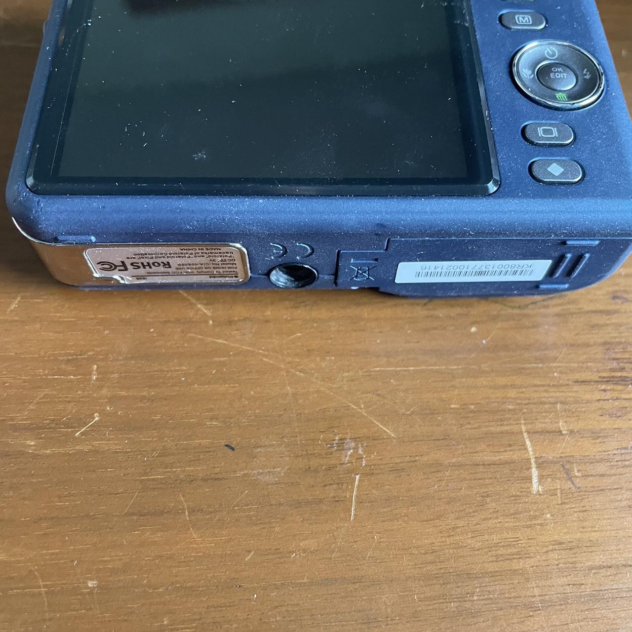 Polaroid digicam blue and silver In working... - Depop