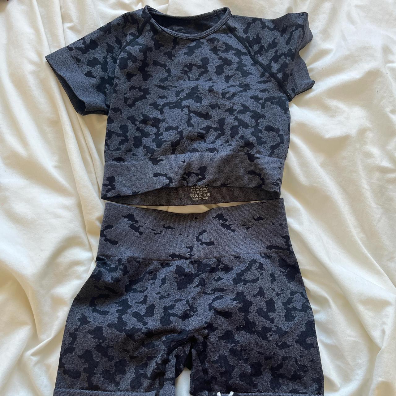 Stretchy leopard print gym set - Depop