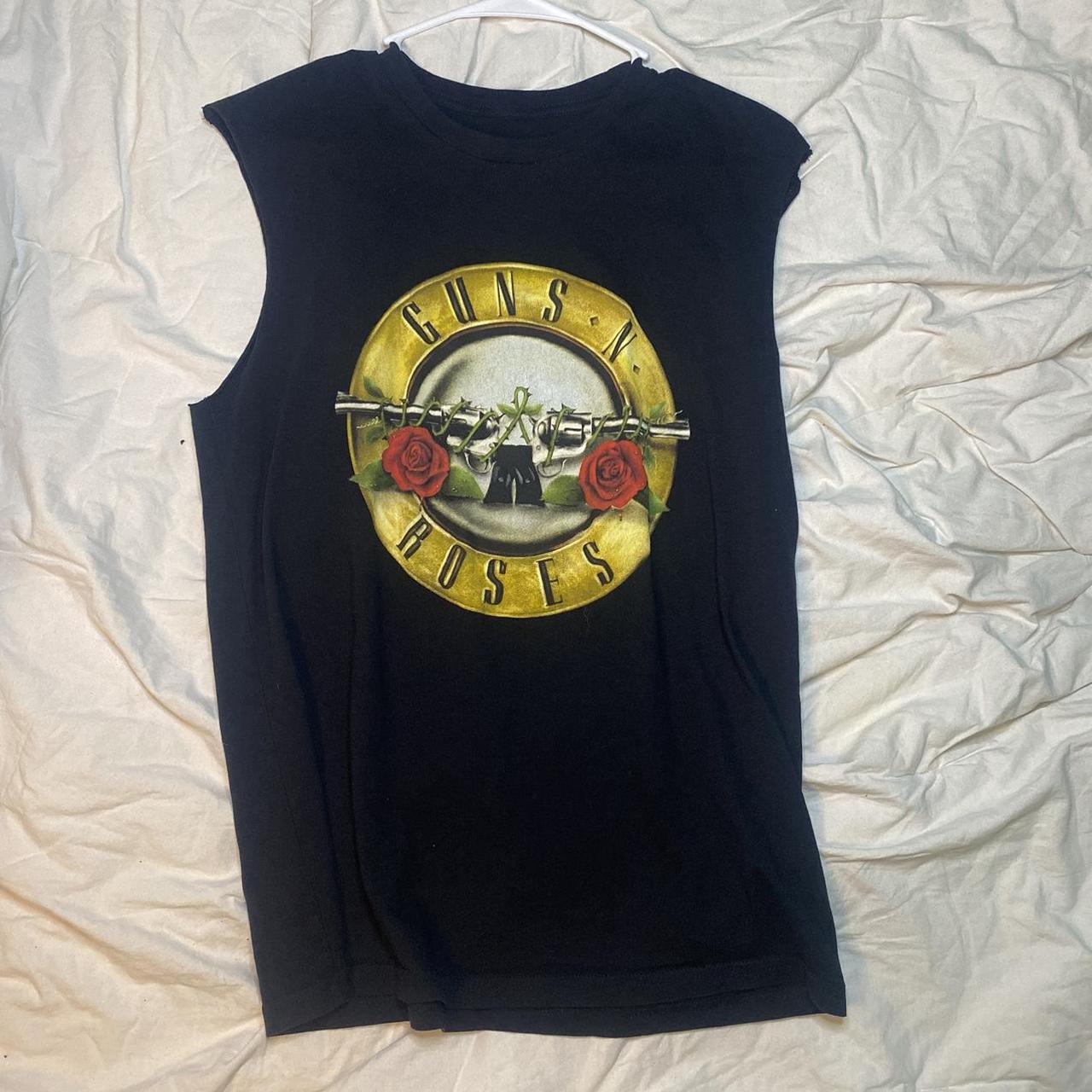 * Guns and Roses cut off 👕 * Size Large - Depop