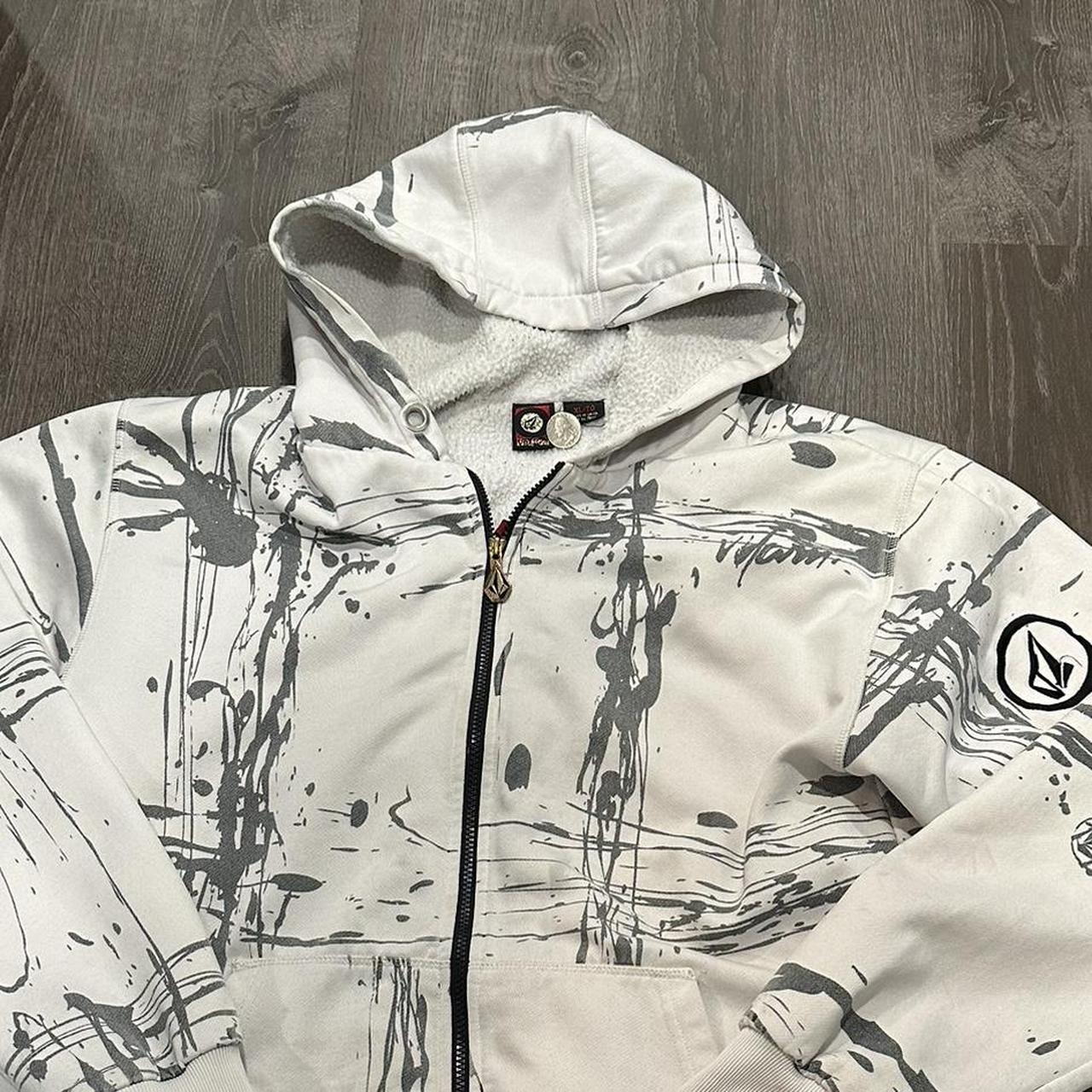 2000s Y2K Volcom Zip up Hoodie 9/10 condition Size Xl - Depop