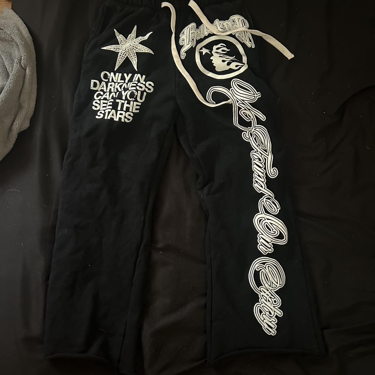 Hellstar Pants Flared Size medium but fit... - Depop