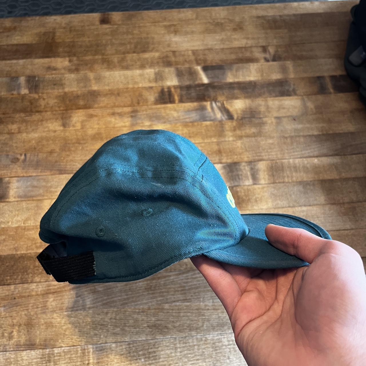 VINTAGE Green Oakley Hat - Depop