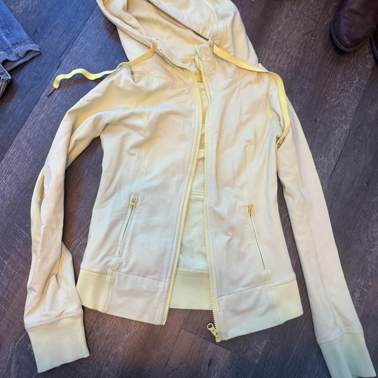 Lululemon jacket Size 4 Yellow - Depop